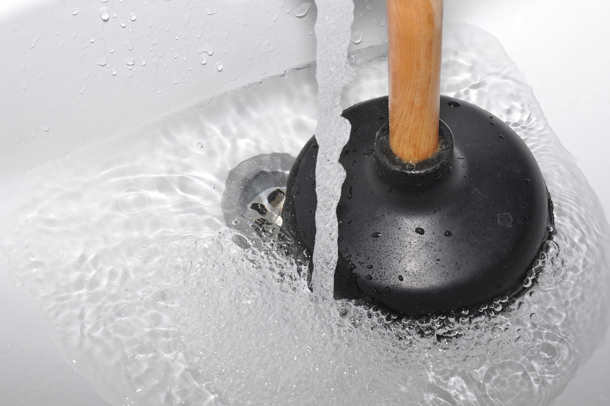 How to Use a Plunger - California Coast Plumbers
